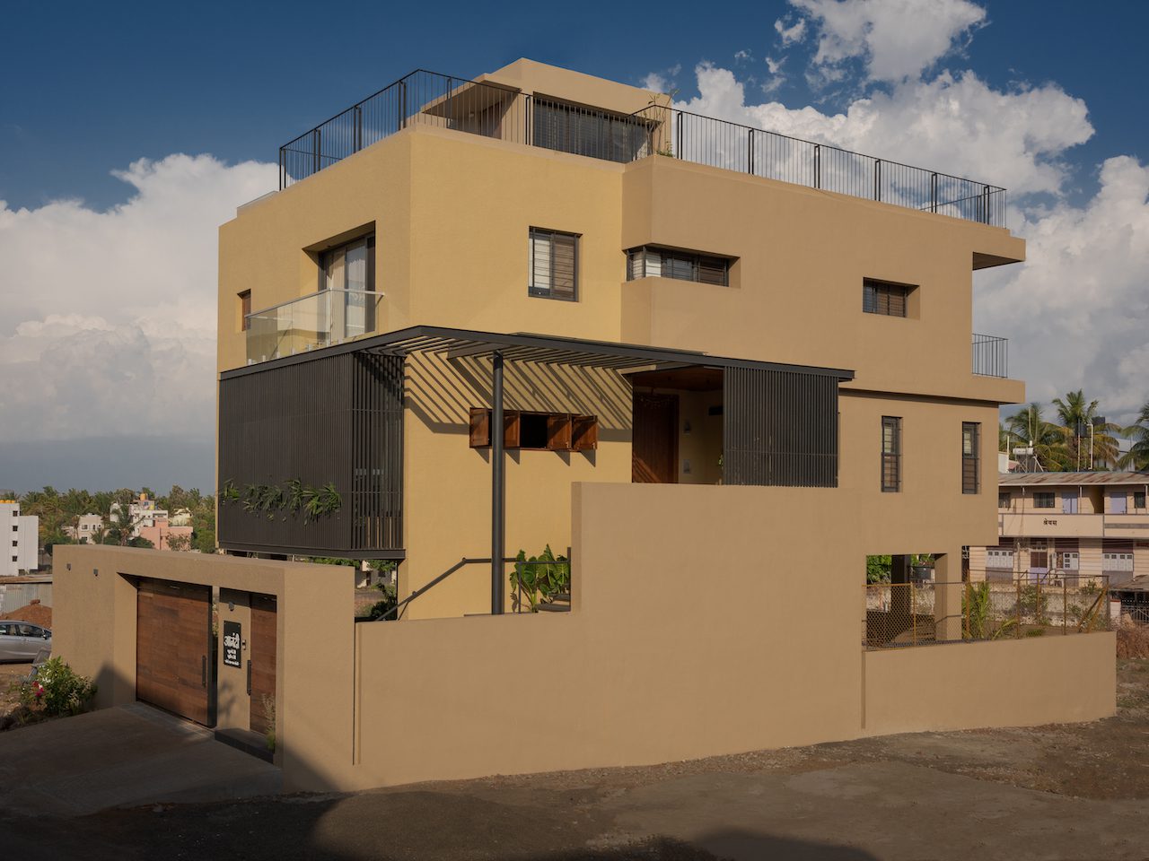 A contemporary home, set against the Sahyadris in Satara - India Design ...